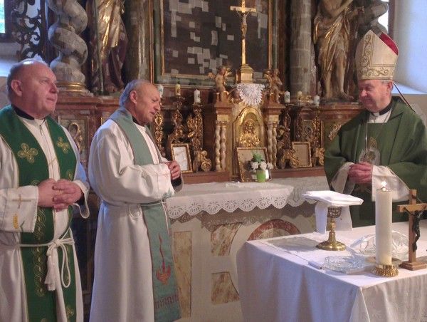 Varaždinska Biskupija - Biskup Mrzljak pohodio Bolnicu u Klenovniku Varaždinska Biskupija - Biskup Mrzljak pohodio Bolnicu u Klenovniku