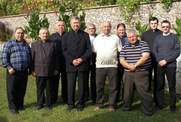 Varaždinska Biskupija - Biskup Mrzljak pohodio hrvatske svećenike i ... Varaždinska Biskupija - Biskup Mrzljak pohodio hrvatske svećenike i ...